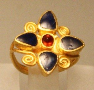 10 Ancient Gold Jewellery Pieces – World History et cetera